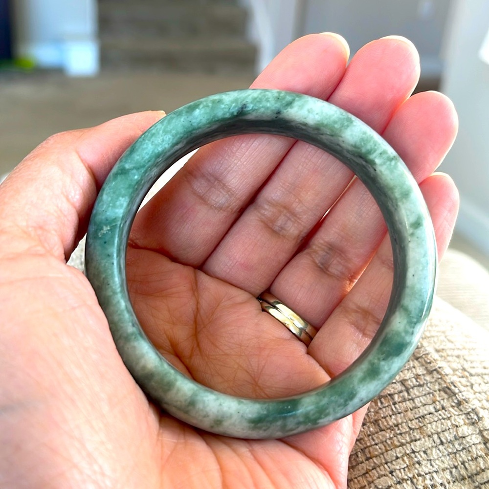 100% Authentic Jade Bangle - Gem
